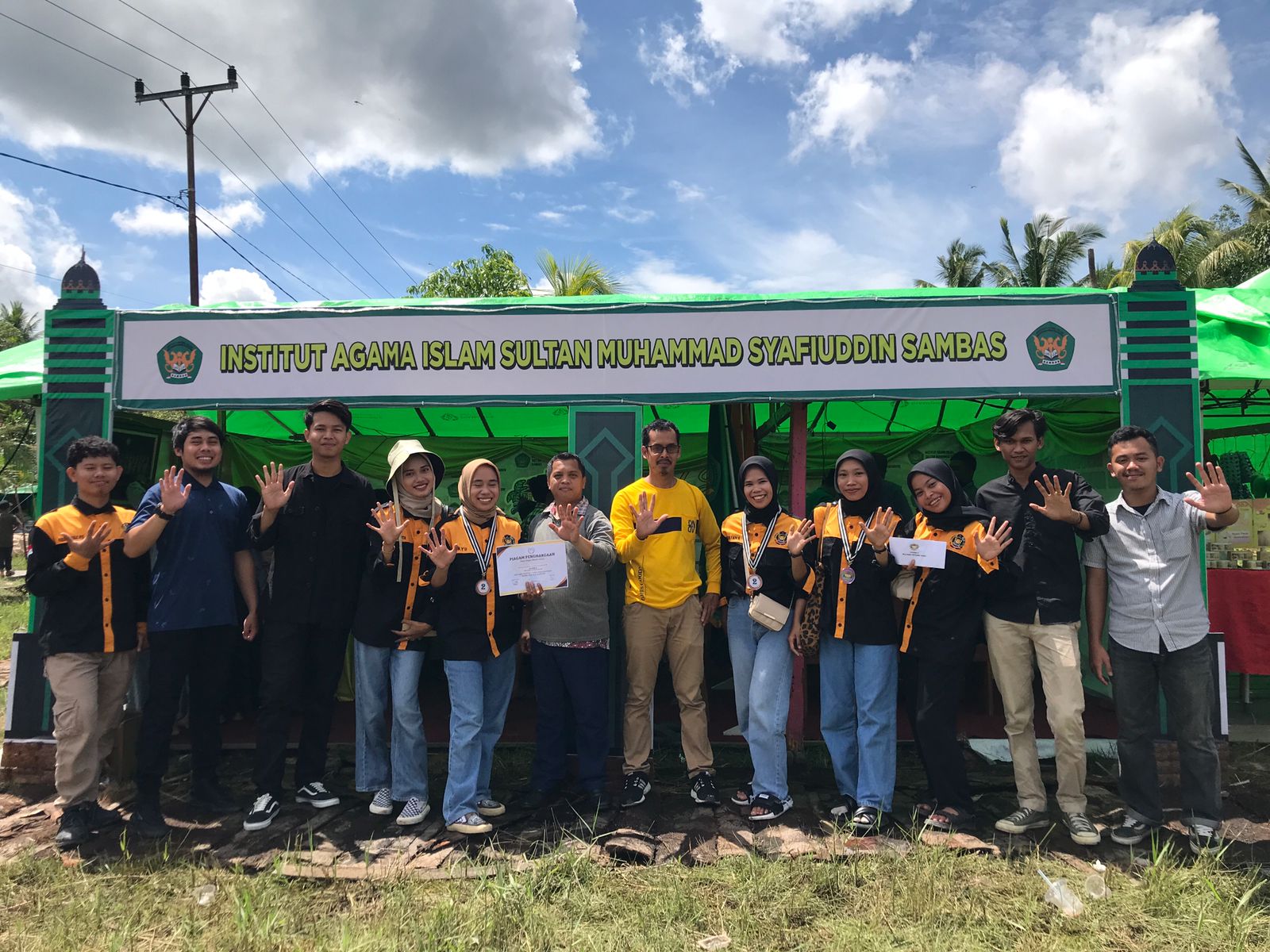 PKK Sebawi dan IAIS Juara Kuliner Festival Sagu - sambas times
