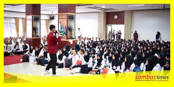 770 Mahasiswa Baru Poltesa Ikuti PKKBM TA 2025/2026 - sambas times